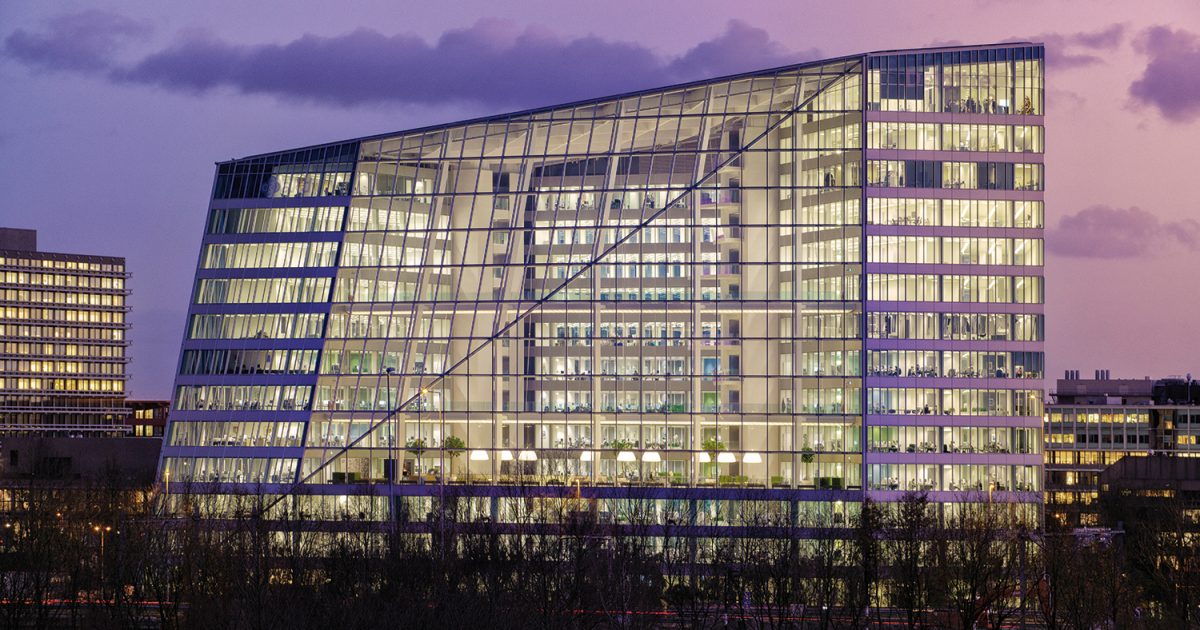 The Edge, el edificio más innovador y sostenible del mundo para trabajar
